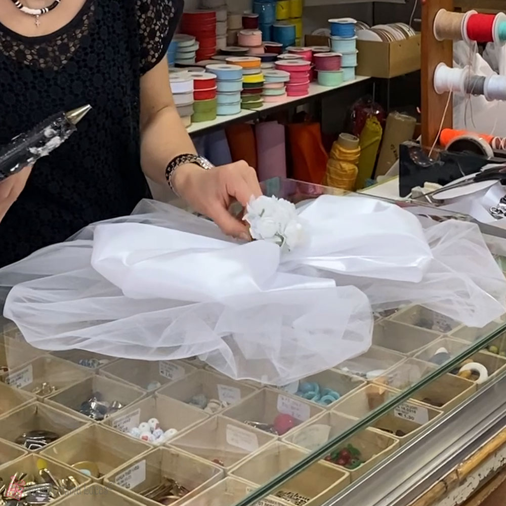 Κατασκευή μεγάλου φιόγκου για στολισμό γάμου - DIY - XeiroTexnima Lucas